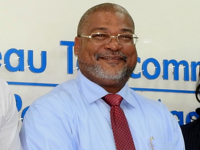 One infrastructure – the future of telecommunications in St. Maarten ...