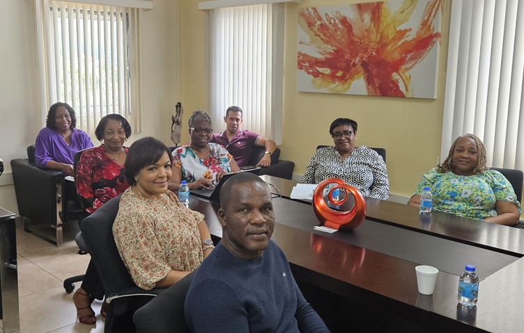 SZV SETTING THE DIGITAL PACE: SVB CURACAO VISITS SINT MAARTEN FOR ...